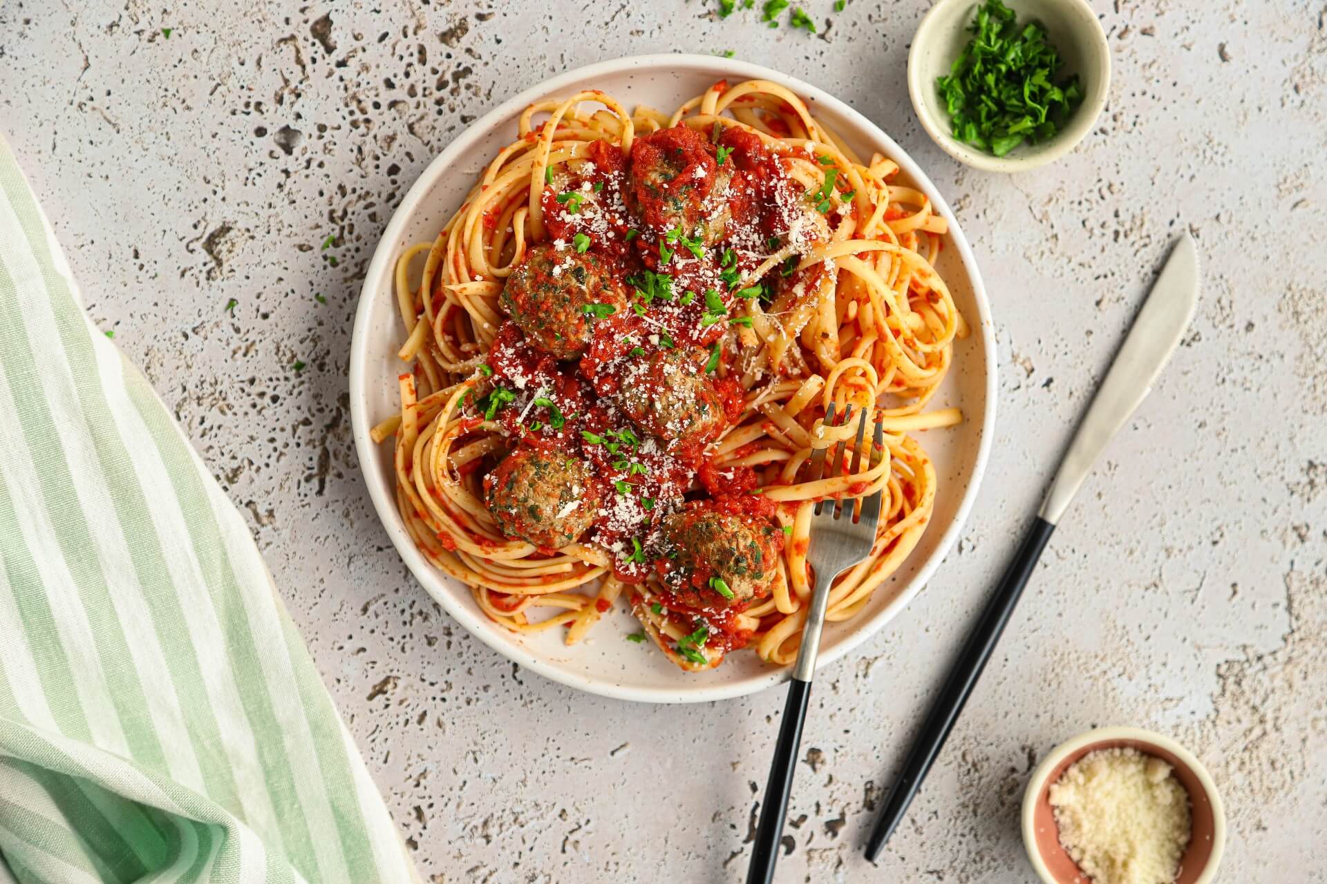 Linguine tomate et boulettes maison bio, sans additif